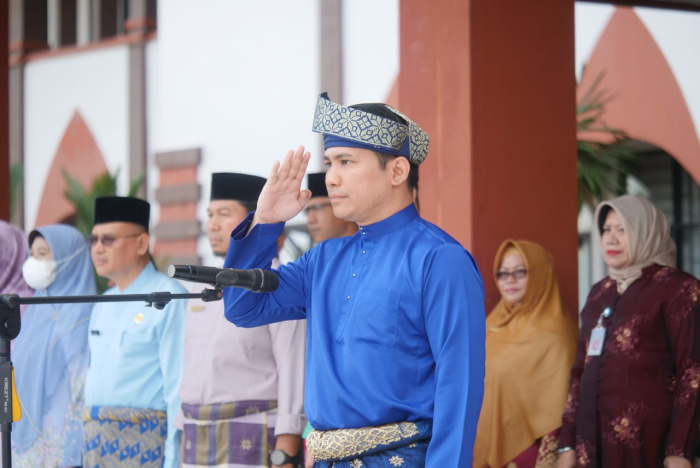 Perdana, Wabup Ahdi Muqsith Jadi Pembina Apel di Kantor Bupati Bintan ...